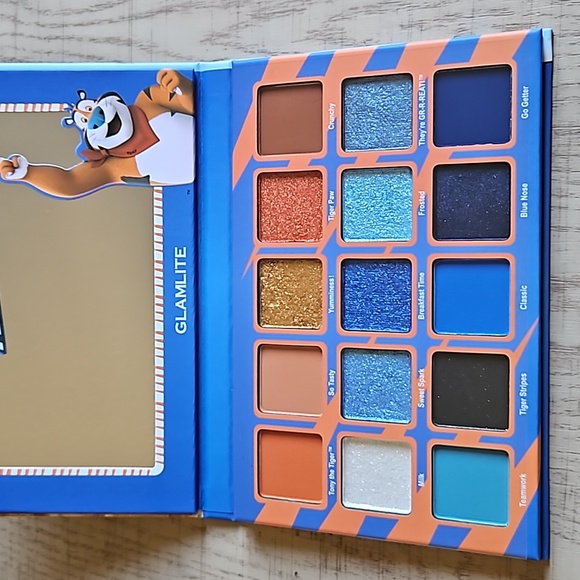 Glamlite | Makeup | Glamlite Frosted Flakes Palette | Poshmark